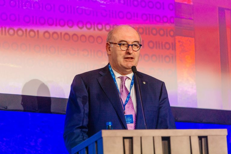 Phil Hogan, the EU's New Straight-Talking Commissioner for Trade - BSt ...